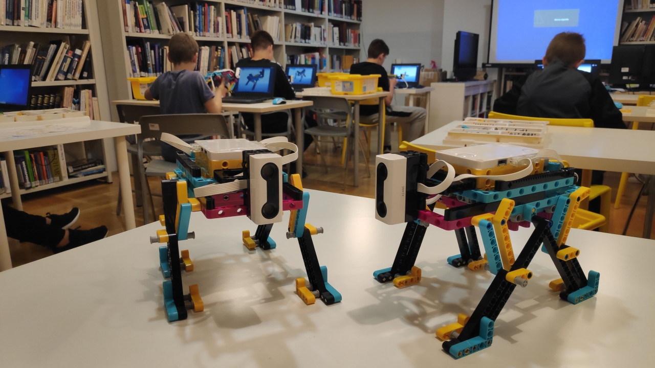 Ljetna LEGO robotika za osnovnoškolce u Omišu